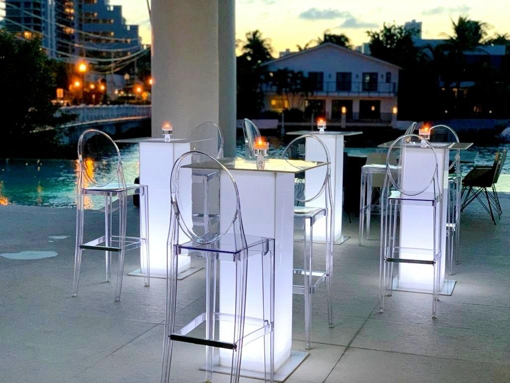 Cocktail Tables - Event Rentals Miami / Miami Event Rentals